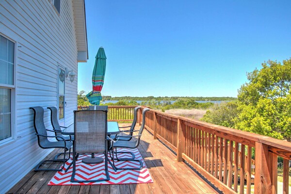 Updated Family Getaway: Walk To Sea Haven Beach! - Topsail Island, NC