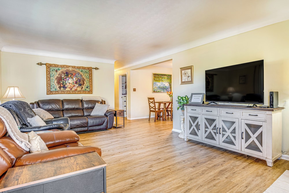 ~ 10 Mi To Dtwn: Indianapolis Home W/ Game Room! - Greenwood, IN