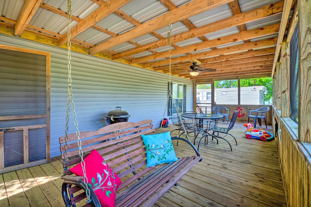Cozy Hardin Retreat W/ Lake Kentucky View! - Kentucky Lake