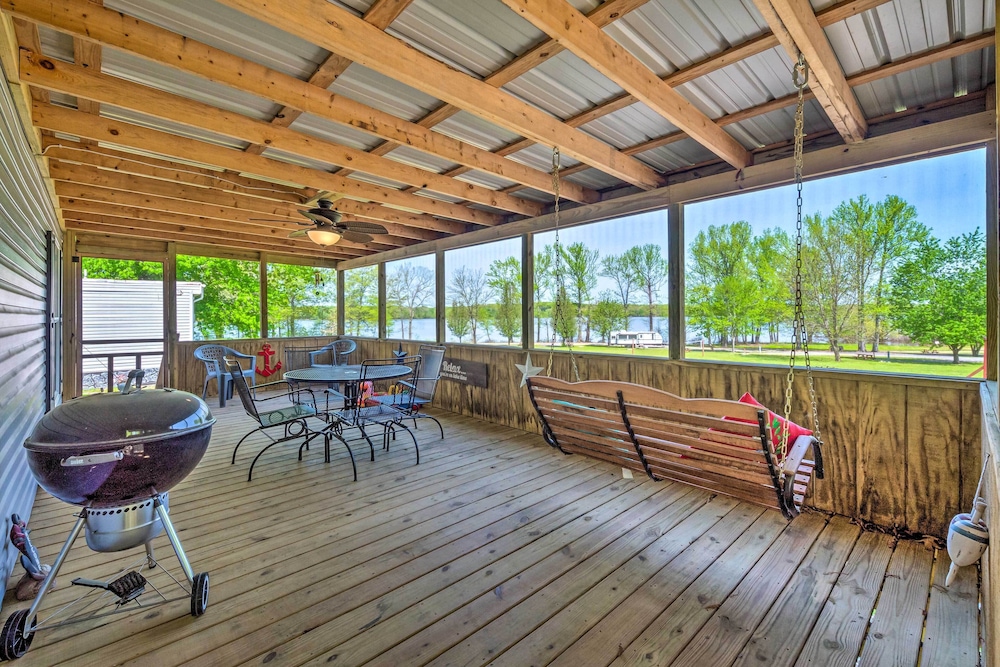 Cozy Hardin Retreat W/ Lake Kentucky View! - Kentucky Lake