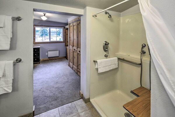 Historic Belfair Cabin W/ Patio On The Hood Canal! - Belfair State Park, Belfair