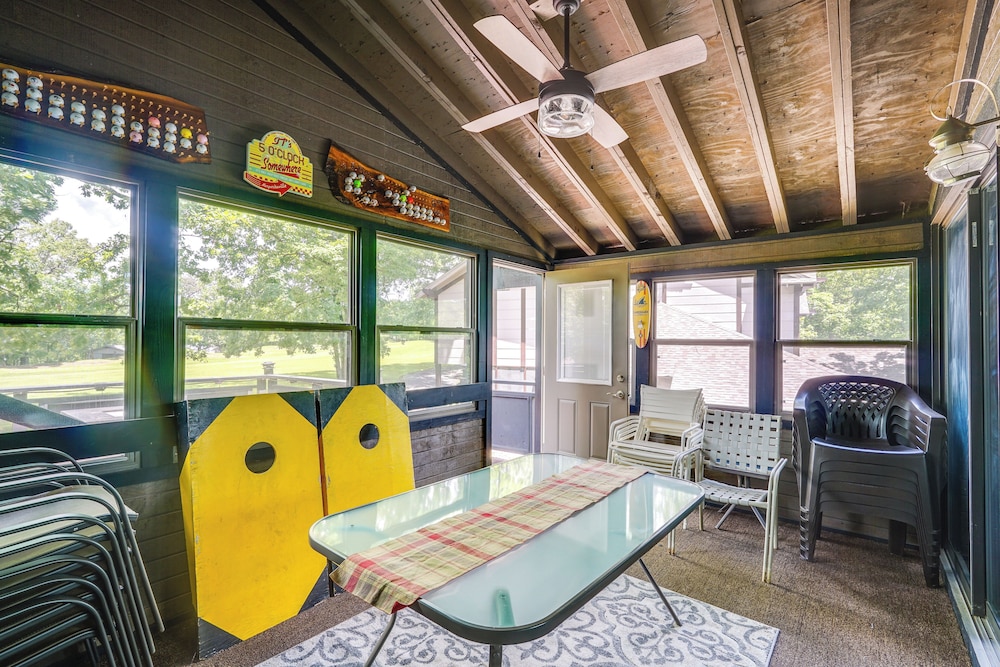 1 Mi To Margaritaville Resort: Cottage W/ Fire Pit - Camdenton, MO