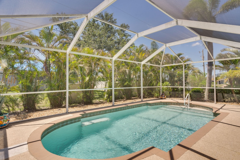 Family-friendly Home ~ 10 Mi To Dtwn Cape Coral - Fort Myers