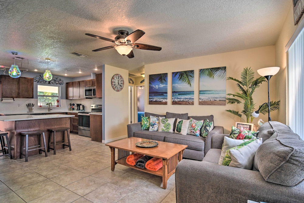 6 Mi To Beaches: Seminole Retreat W/ Pool - St. Petersburg, FL