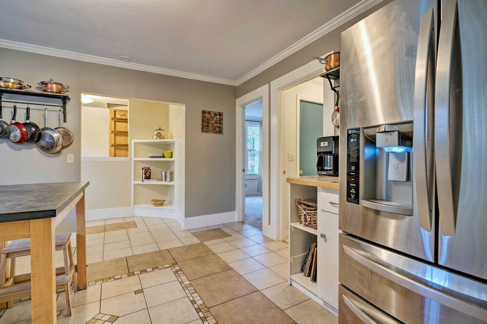 Peaceful Wine Country Getaway - Walk To Downtown! - Walla Walla, WA