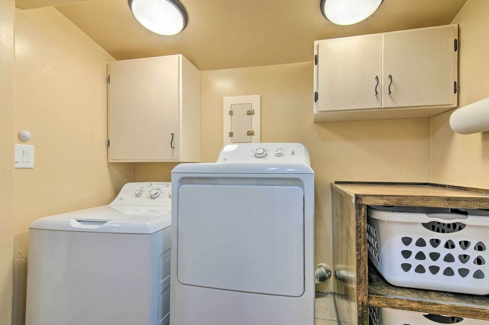 Cozy Home W/ Canyon Views: 2 Mi To Grand Staircase - Kodachrome Basin State Park, Cannonville