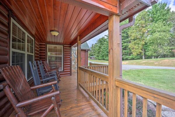 1/2 Mi To River: Spacious Blue Ridge Gem W/ Views! - Mouth of Wilson, VA