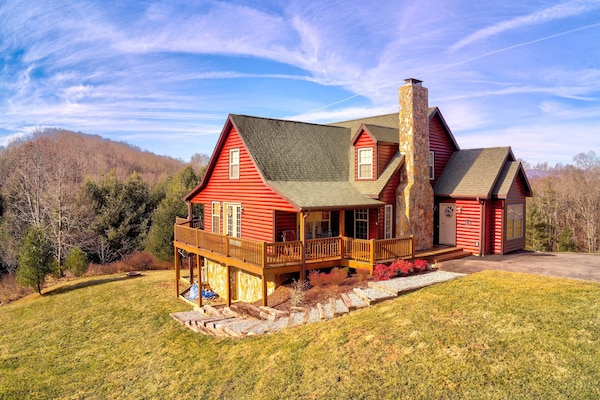 1/2 Mi To River: Spacious Blue Ridge Gem W/ Views! - Mouth of Wilson, VA