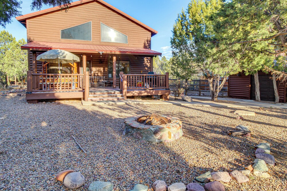 Close To Golf & Hiking: Show Low Family Cabin - Show Low, AZ