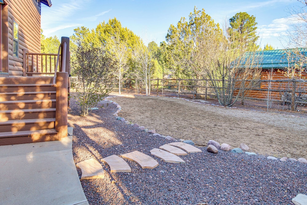 Close To Golf & Hiking: Show Low Family Cabin - Arizona