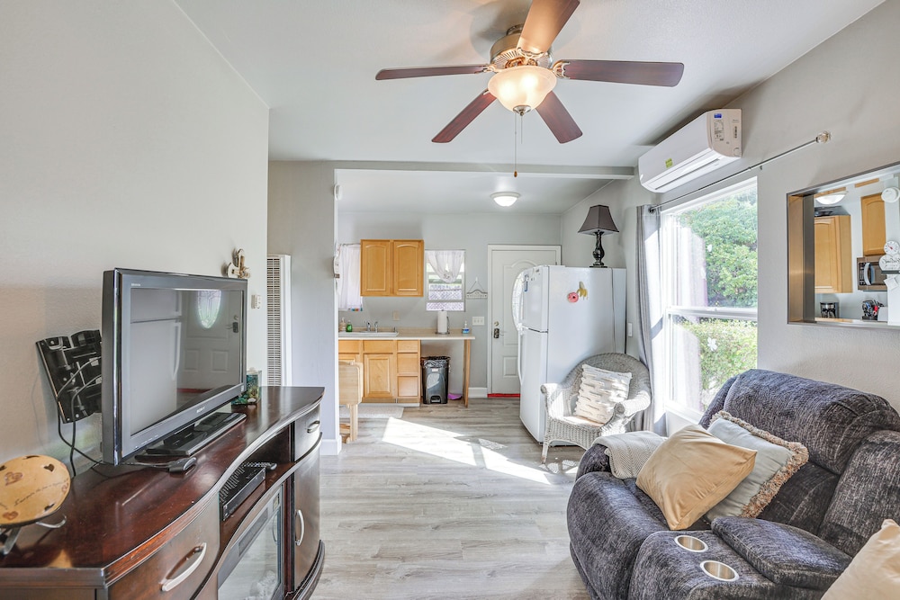 Cozy Abode W/ Patio, 16 Mi To San Luis Obispo - Atascadero, CA