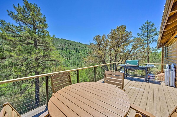 Deck & Mogollon Rim Views: Secluded Payson Cabin - Arizona
