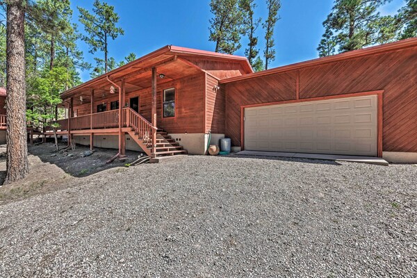 Wooded Ruidoso Hideaway W/ Deck: Ski, Hike & Golf! - New Mexico