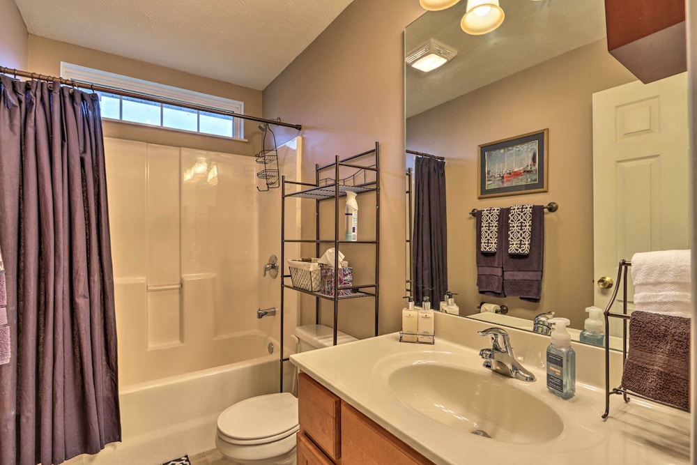 Deck & Fire Pit: Lake-view Osage Beach Home! - Lake Ozark, MO