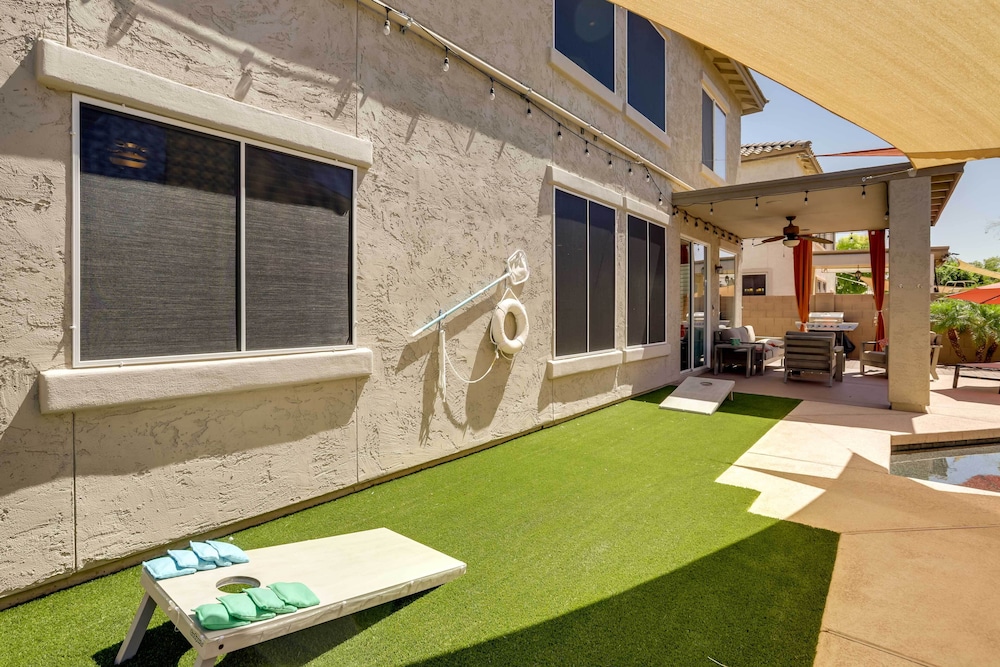 Pool, Fire Pit & Grill: Goodyear Home! - Goodyear, AZ