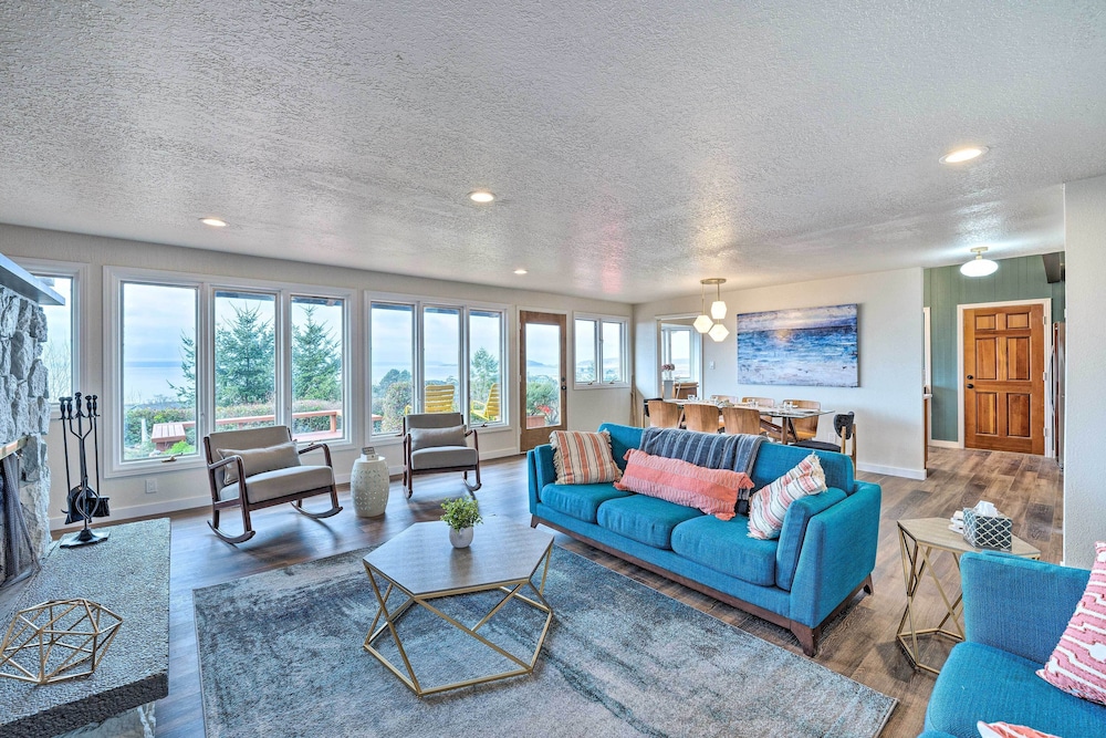 Lovely Coupeville Home W/ Puget Sound Views! - Whidbey Island, WA