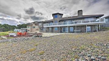 Casa (Multiple Bedrooms) | Parte interna