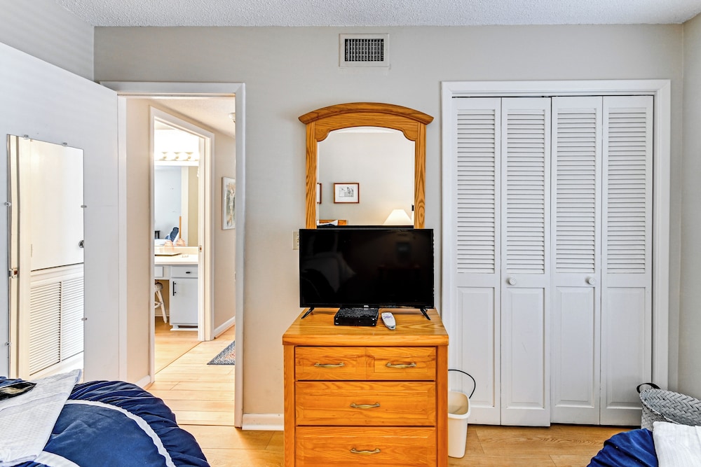 Lakeview Condo W/ Resort Pool: 2 Miles To Golf! - Pinehurst, NC