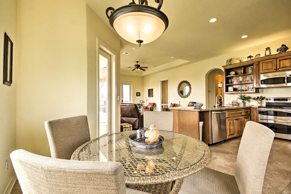 Casa Sol House W/ Deck In Crystal Beach! - Crystal Beach, TX