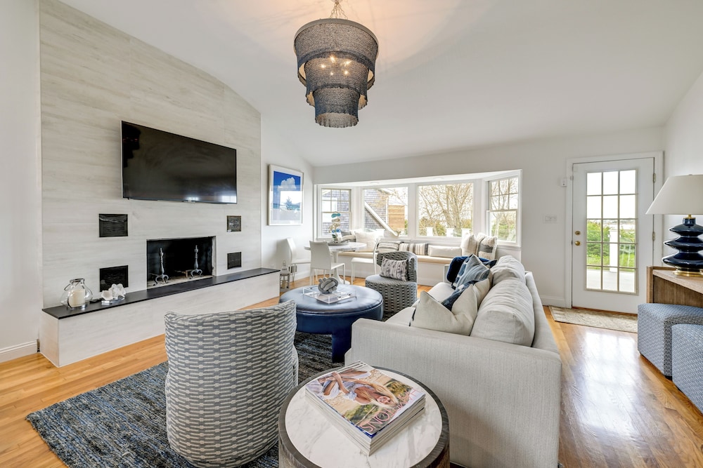 Stunning Westhampton Beach Home W/ Private Pool - Westhampton Beach, NY