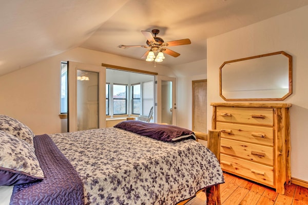 Medicine Park Cabin Rental W/ Mountain View - Lake Lawtonka, OK