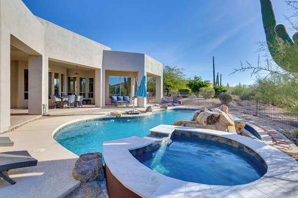 Stunning Cave Creek Home W/ Infinity Pool! - Cave Creek, AZ