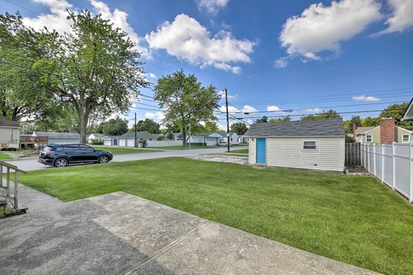 Walk To Speedway & Hall Of Fame: Indianapolis Home - Indianapolis, IN