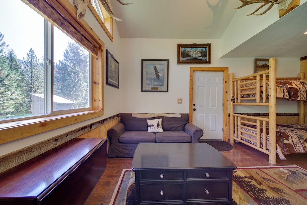 Cozy Countryside Cabin In Robie Creek Park! - Idaho City, ID
