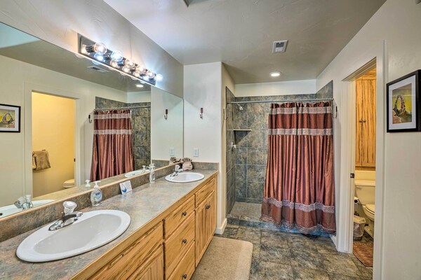 Moab Townhome W/ Pool Access + Stunning Mtn Views! - Oowah Lake, UT