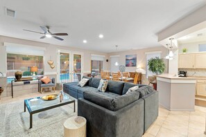 Casa (2 Bedrooms) | Interior