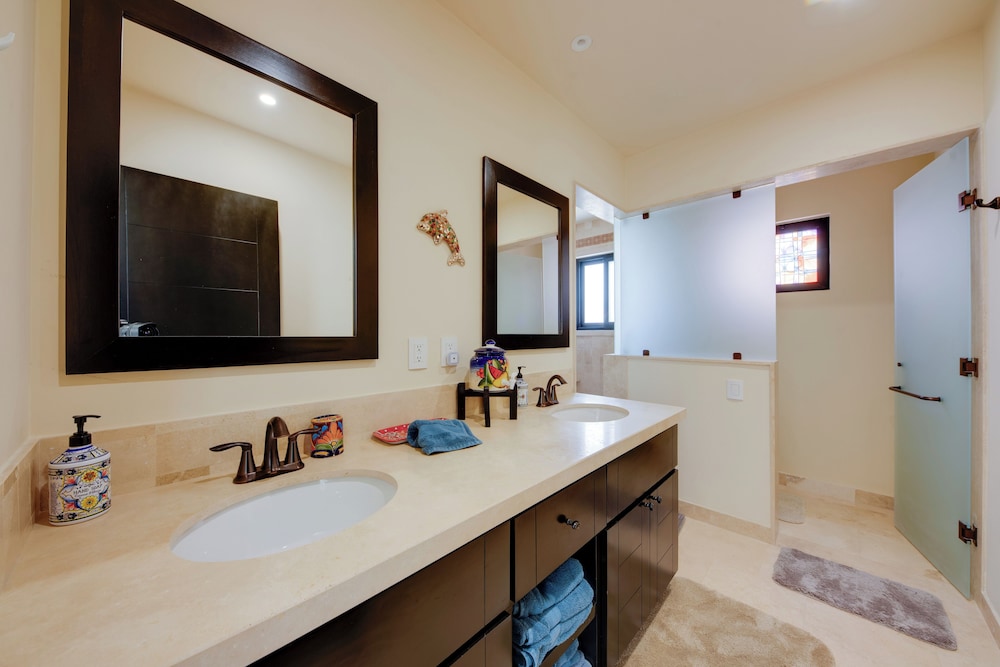 Casa Verde In Cabo San Lucas - 3 Mi To Marina! - Cabo San Lucas