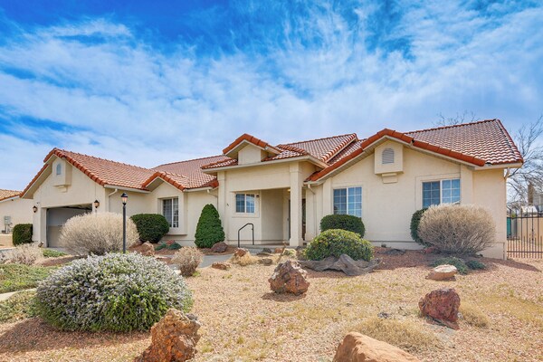 3 Mi To Lake Powell: Home W/ Hot Tub & Waterfall - Page, AZ