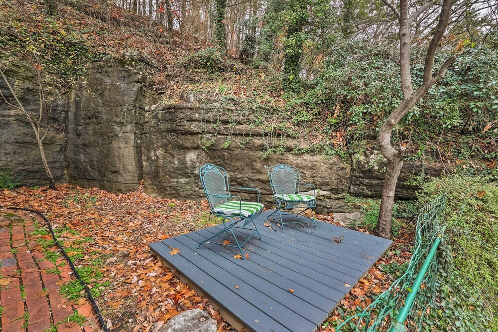 Cozy Eureka Springs Cottage, Walk To Dtwn! - Eureka Springs, AR