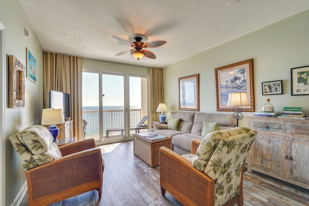 Gulf Coast Getaway W/ Balcony & Resort Amenities! - Panama City, FL