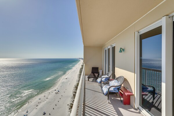 Gulf Coast Getaway W/ Balcony & Resort Amenities! - Panama City, FL