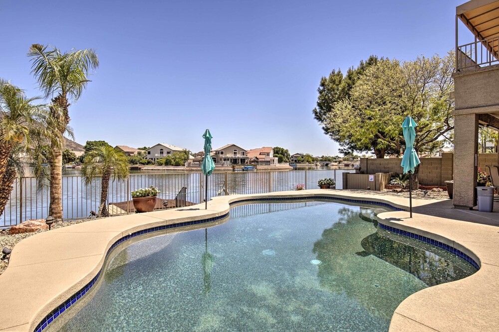 Boat Dock & Pool: Lakefront Glendale Getaway! - Glendale, AZ