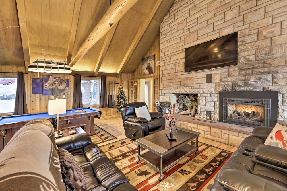 Centennial Cabin W/ Hot Tub, Sauna & Pool Table! - Wyoming