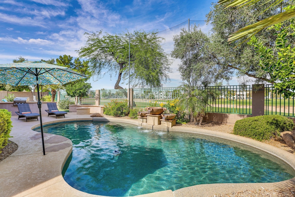 Pool & Putting Green: Goodyear Home On Golf Course - Avondale, AZ