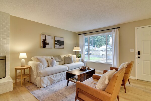 Lovely Vancouver Retreat W/ Home Gym! - Portland, OR