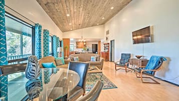 Casa (2 Bedrooms) | Interior