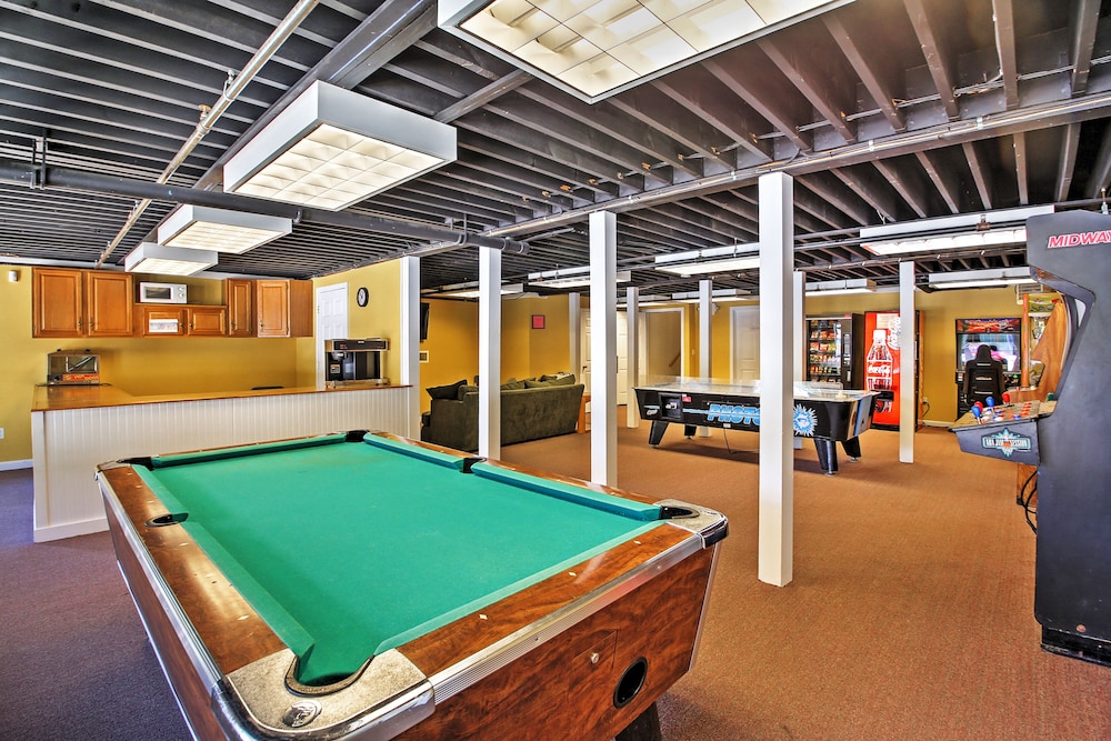 Wells Beach Cottage W/ Pool Access ~ 1 Mi To Coast - Ogunquit, ME