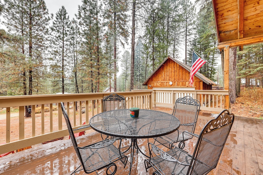 Peaceful Garden Valley Cabin W/ Private Deck! - Garden Valley, ID