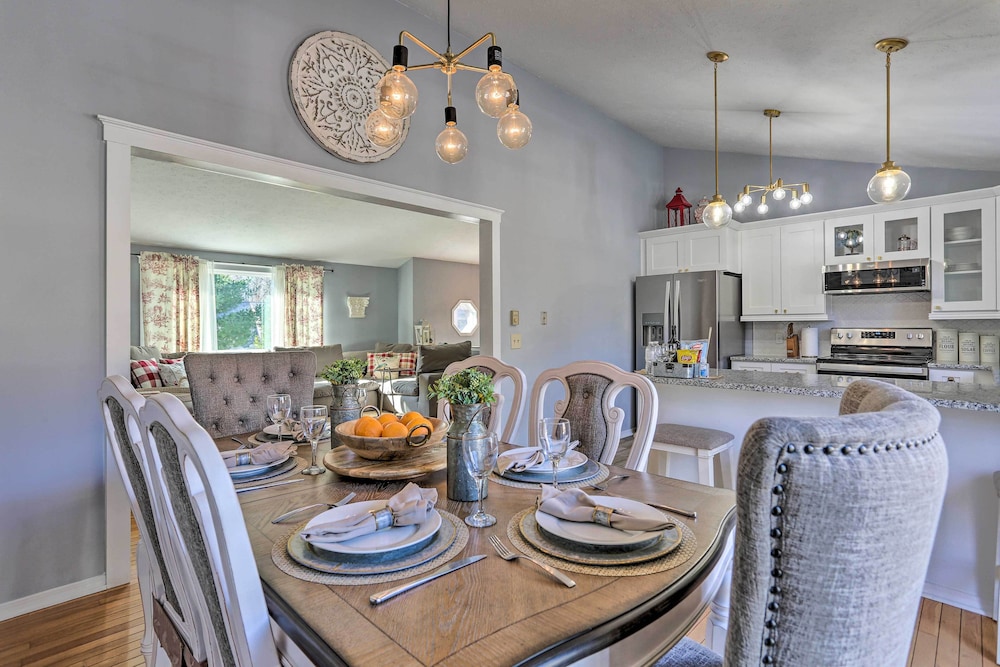 Tobyhanna Home W/ Hot Tub & Resort Amenities - Mount Pocono, PA