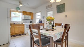Casa (2 Bedrooms) | Interior