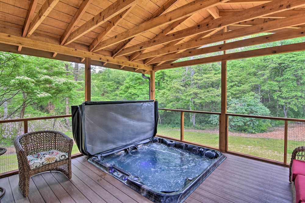 Rustic Sunset Escape On 67 Acres: Outdoor Kitchen - Pickens, SC