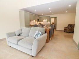 Casa, várias camas | Sala de estar