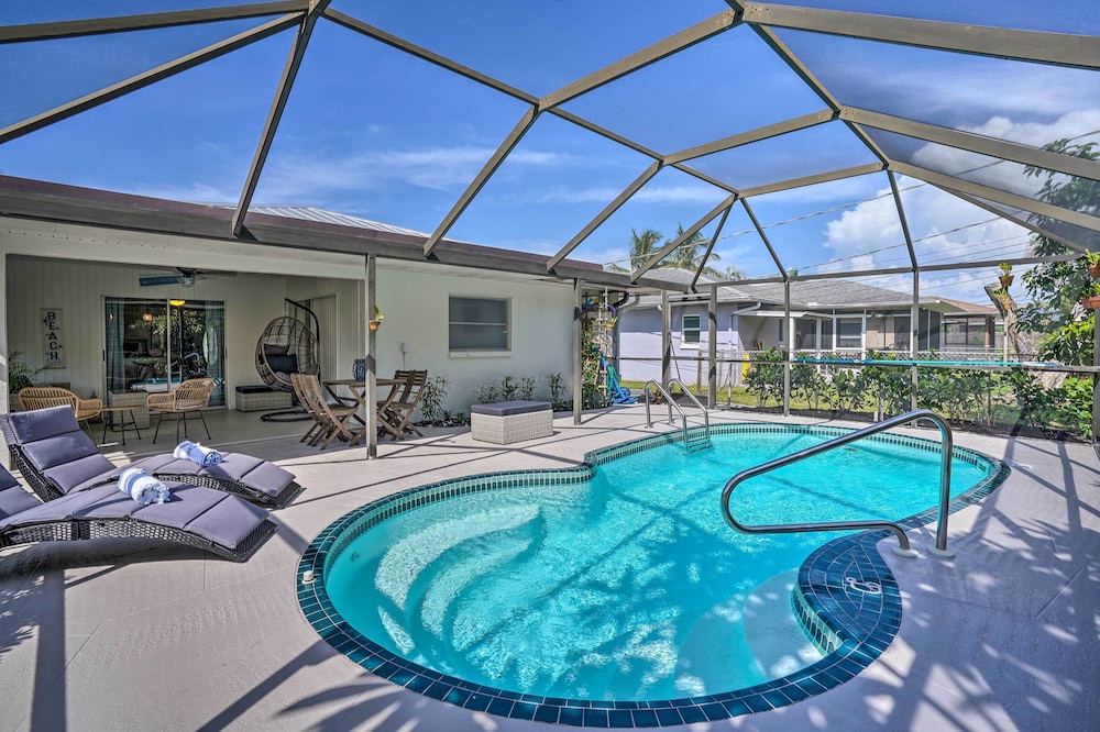 Naples Oasis W/ Screened Pool, Bike To Beach! - Naples, FL
