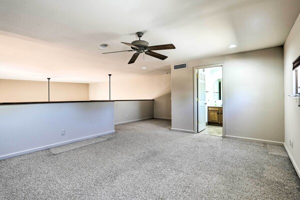 Pool & Putting Green: Pet-friendly Glendale Home - Phoenix, AZ