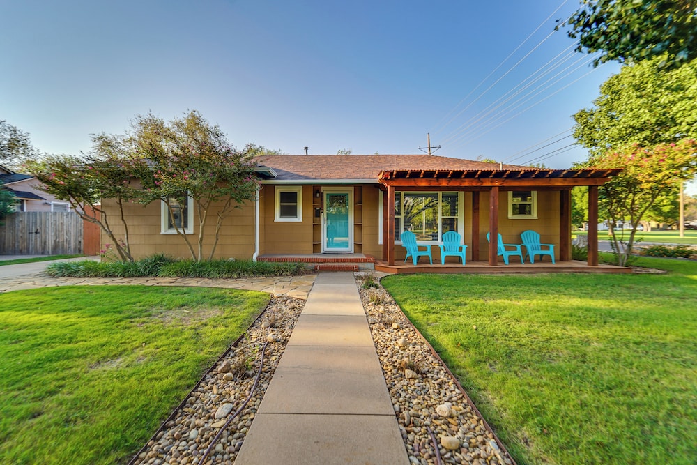Lovely Lubbock Home W/ Furnished Deck & Grill - Lubbock, TX