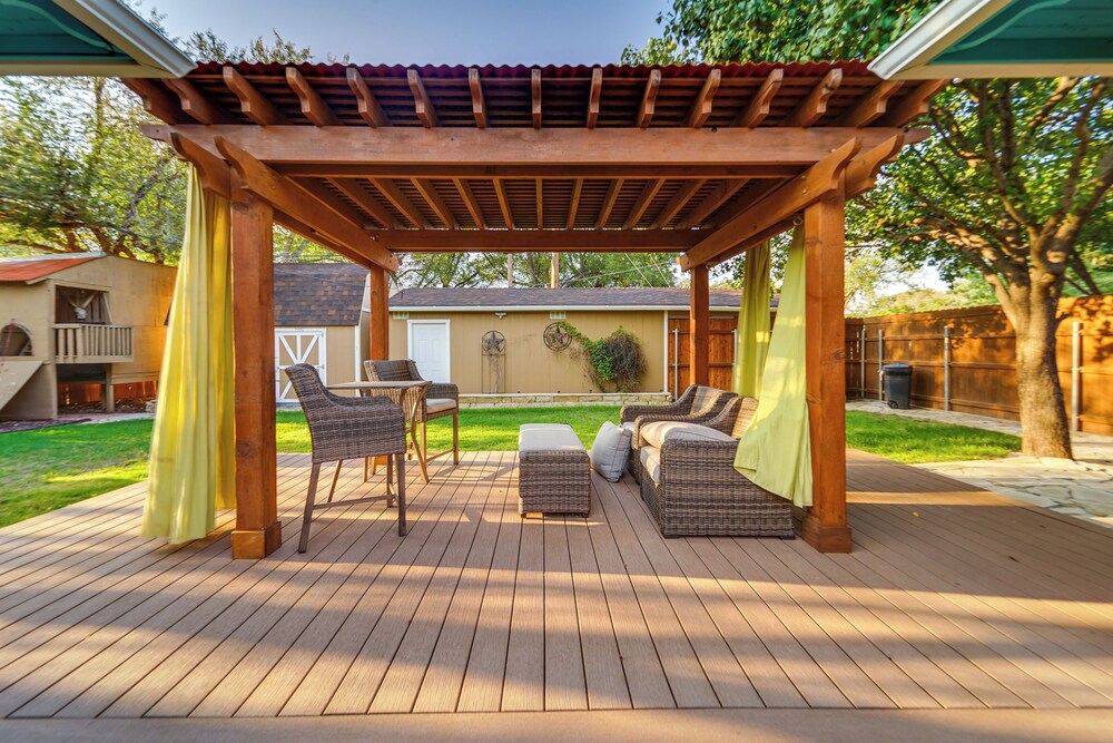 Lovely Lubbock Home W/ Furnished Deck & Grill - Lubbock, TX